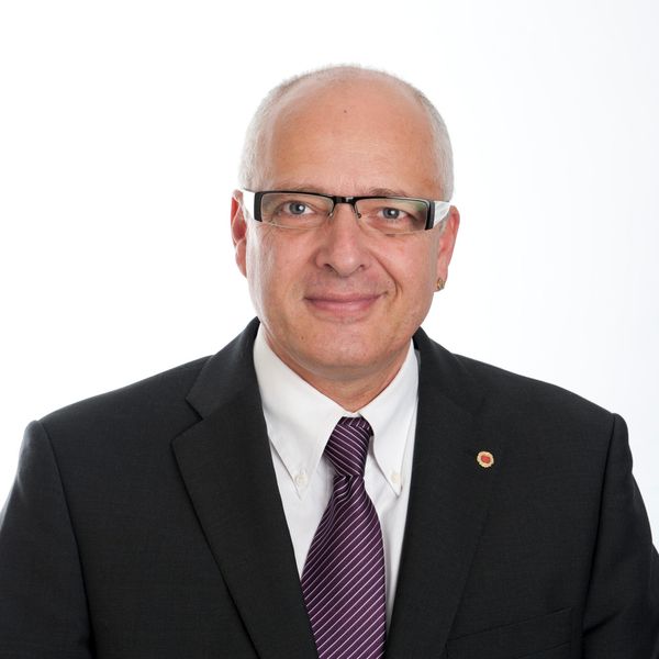 Beliebter Gemeinderat sagt «ciao» | Züriost