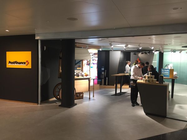 PostFinance-Filiale erstrahlt in neuem Glanz | Züriost